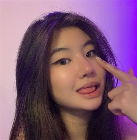 Anyone Know Her Name 3 Replies 1579034 ›