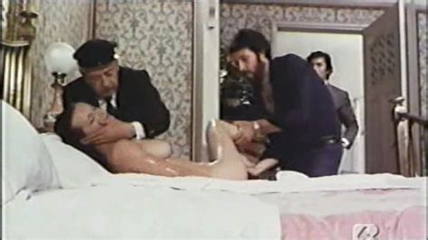 Laura Antonelli Nuda ~30 Anni In Il Merlo Maschio