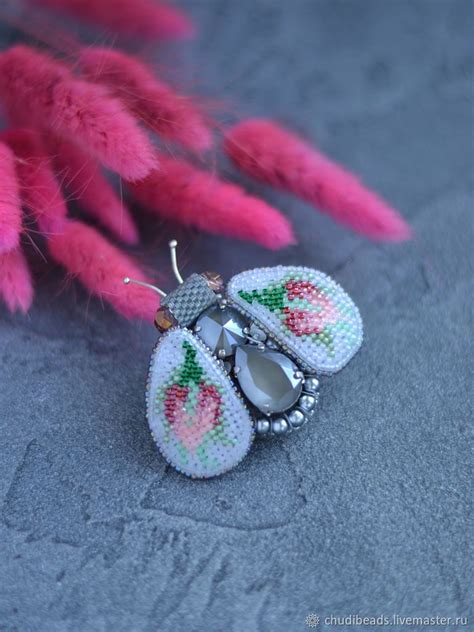 Брошь жук с кристаллами Сваровски в интернет магазине на Ярмарке Мастеров Минск доставка по