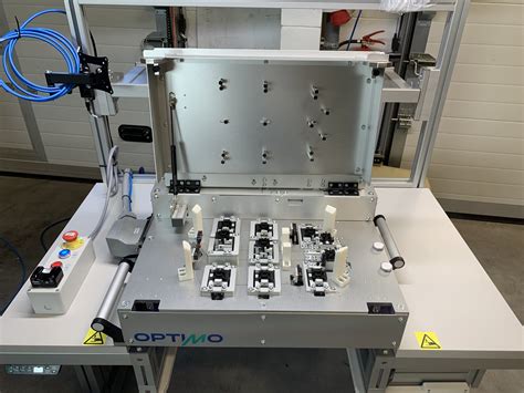 Clips Pressing Fixtures With Workstation Optimo Robotics
