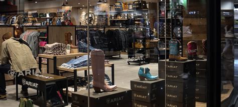 The Essential Guide To Retail Store Layouts Types Of Store Layouts