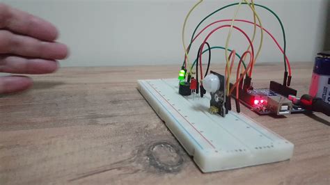 Arduino Ile Hareket Sensörü Led Ve Zil Ile Alarm Uygulaması Youtube