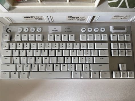 Logitech G913 Keyboard 電腦＆科技 電腦周邊及配件 電腦鍵盤及相關產品 Carousell