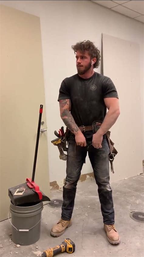 Horny Construction Lad ThisVid