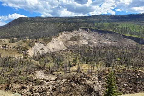 Chilcotin River Landslide Risks Ongoing Checkpoints To Be Taken Down Vernon Morning Star