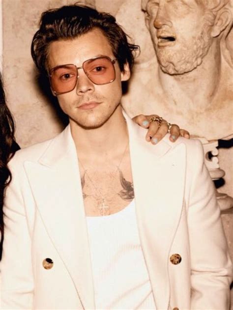 Pin By Hrry On Tour ᴴ On Harry Harry Styles Harry Styles Photos