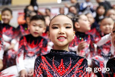 ФОТО Уран хөдөлгөөнт гимнастикийн тэмцээн болж байна