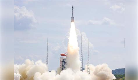 Chinas Rocket Breaks Into 300 Pieces Of Space Junk After Satellite Launch Telangana Today