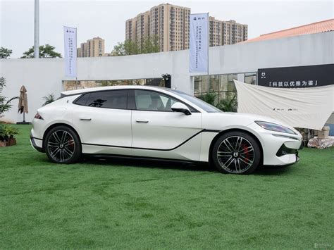 腾势z9gt外观实拍高清大图腾势z9gt 2024款 插混版 1100 四驱ultra版第45张图片大全太平洋汽车