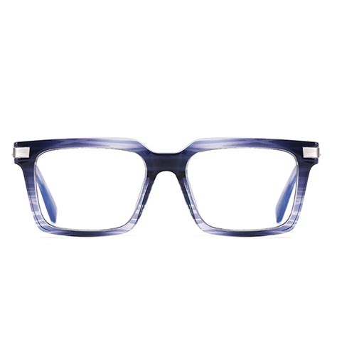 8 Tips For Choosing Fashionable Glasses That Complement Your Style