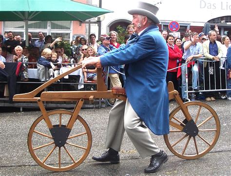 Велосипед без спиц