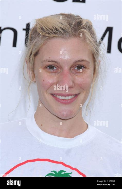 Katee Sackhoff During Josh Duhamels Red Cross Youth Run In Support Of