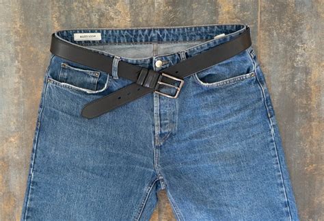 How To Choose The Right Belt For Your Favorite Pair Of Jeans