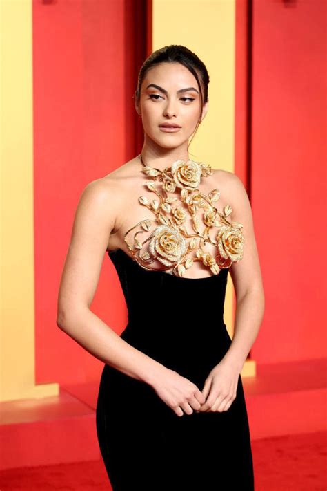 Camila Mendes Nue Photos Biographie News De Stars LES STARS NUES