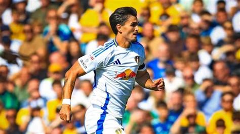 Harga Pasaran Pascal Struijk Bek Leeds United Berpeluang