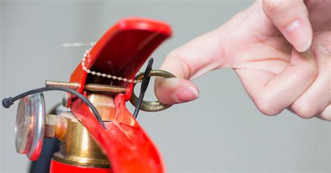 How To Use A Fire Extinguisher Pass Method