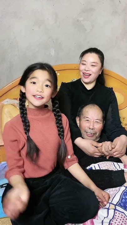 爷爷生活不能自理智商低，喂爷爷吃过饭，我和姑姑逗爷爷开心，盼望爷爷早日康复，记录美好生活 Youtube