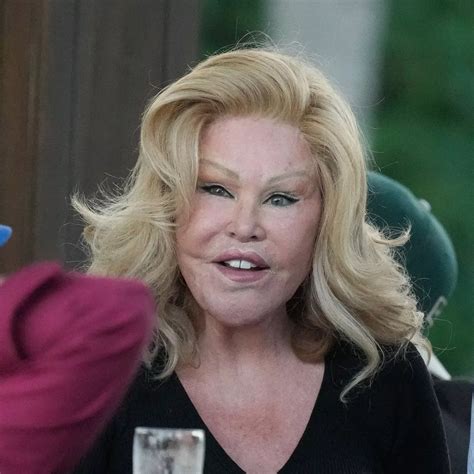 The Unbelievable Story Of Jocelyn Wildenstein The Catwoman Of New York City