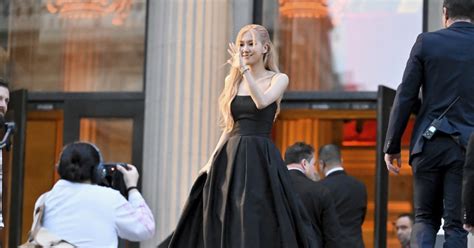 설화수 만찬장 도착한 블랙핑크 로제