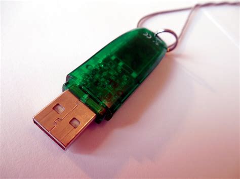 무료 이미지 컴퓨터 과학 기술 녹색 기억 전자 제품 Usb 연결 유에스비 메모리 전자 기기 전자 부속품