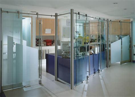 Raumteiler Und Bewegliche Trennw Nde Separieren Ihre R Umlichkeiten Und Schaffen Gleichzeitig