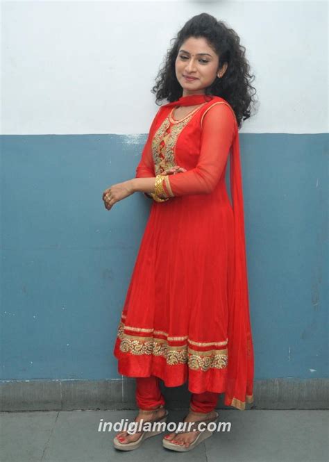 Vishnu Priya Actress Hd Photos Images Pics And Stills Indiglamour Com