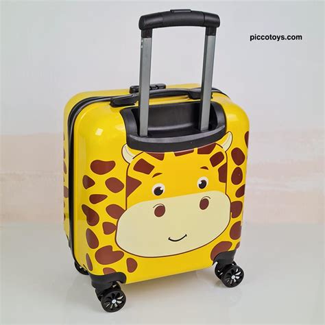 خرید با کیفیت ترین چمدان کودک طرح زرافه برجسته پیکوتویز
