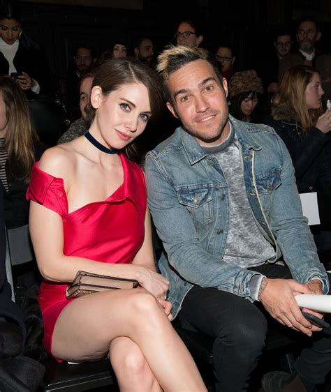 Actress Alison Brie New Mini Skirt Photos At The Event Popular Actress