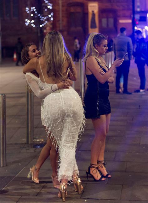 Very Drunk Girls New Years Eve 201819 Drunk Girls Uk