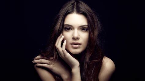 Girl Models Windows Themes