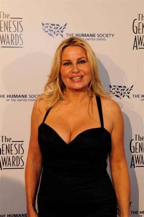 Jennifer Coolidge Bra Size