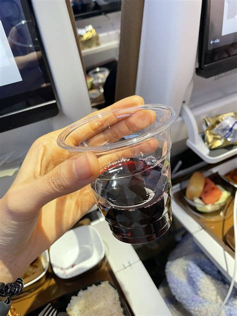 แชแช ̈ On Twitter เครื่องดื่มแอลกอฮอล์ก็สั่งได้นะ มีไวน์ มีค็อกเทลต่างๆ เบียร์ก็มี วิสกี้ก็มี