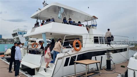 소외계층 봄 나들이에 활짝…영등포구 ‘봄꽃 요트 투어 운영 서울신문