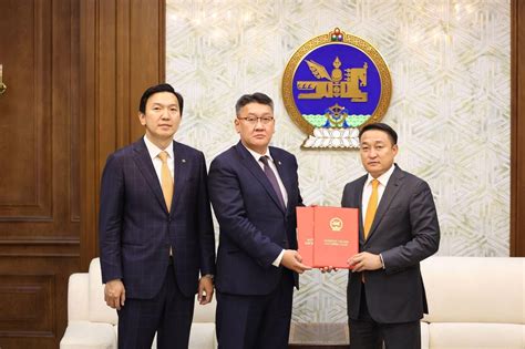 Засгийн газрын 2024 2028 оны үйл ажиллагааны хөтөлбөр төсвийн тодотголын төслийг УИХ д өргөн