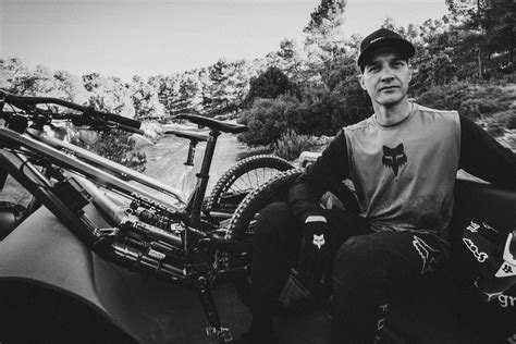 Legenda Greg Minnaar Nasedá Na Norco Jako Závodník Mentor A ředitel