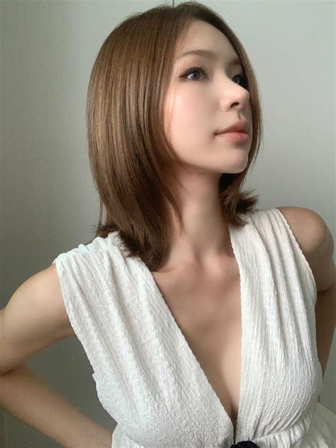 아크아틀리에 나인원한남 이해리 단발에서 기르는 과정도 답답하지 않게 여리여리 베이지브라운 중단발레이어드 ♥ 사이드뱅으로 윤곽은 커버하고 레이어드로 가볍게