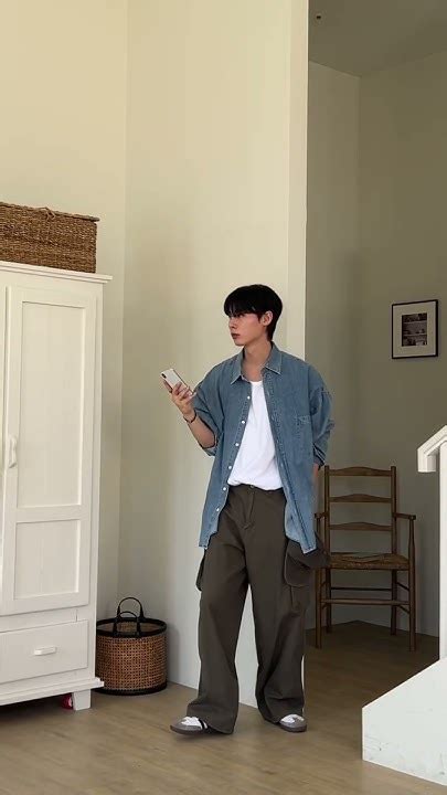 남자 코디 단품 이너 레이어드 아이템으로 활용도 높은 오버핏 데님 셔츠 가을셔츠 가을코디 데님셔츠 청남방 빈티지 워싱 셔츠코디 남자코디 남자쇼핑몰