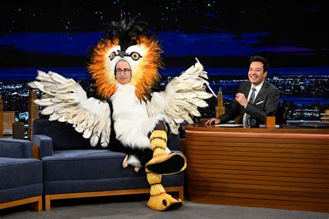 John Oliver's Bird Suit Helps Crown New Zealand's Bird of the Century
