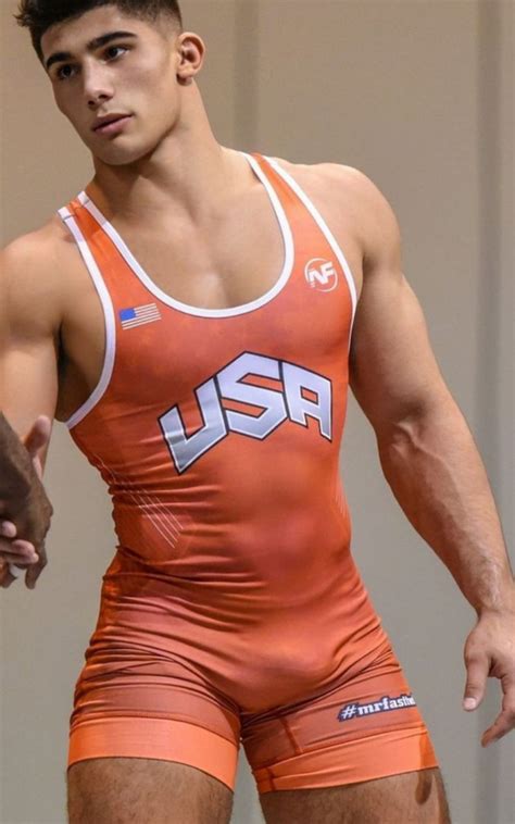 Foto Wrestler Bulge