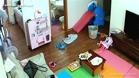 Hackers Use The Camera To Remote Monitoring Of A Lovers Home Life545
