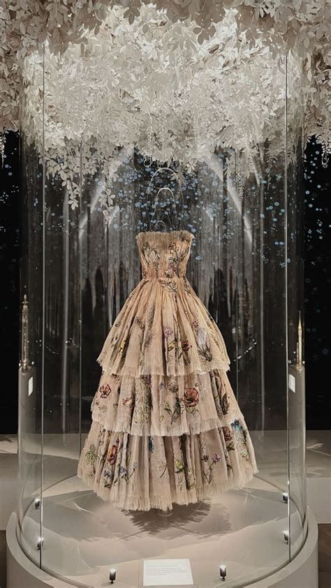 Pin De Beatriz Maria Em Fashion Aesthetic Wallpaper Vestidos Vintage