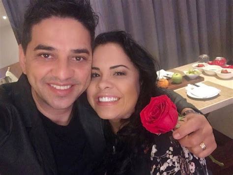 Cassiane Cassiane E Jairinho Completam 23 Anos De Casados Parabens Ao