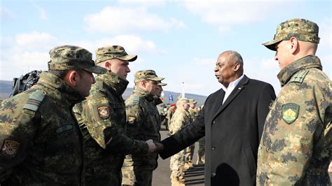 Министърът на отбраната на САЩ пристигна в България ВИДЕО СНИМКИ Nova