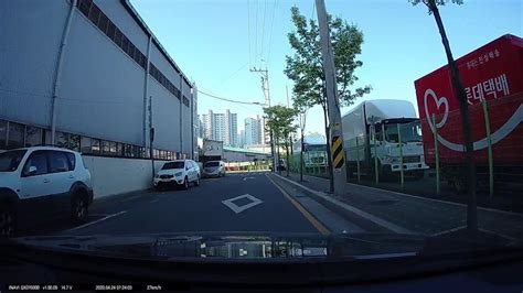 신호등 없는 T자형 도로 교통사고 Youtube