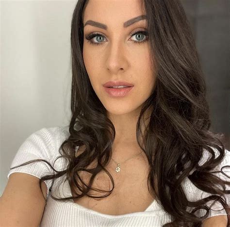 Jasmin Gnu Jasmingnu • Instagram Photos And Videos Instagram