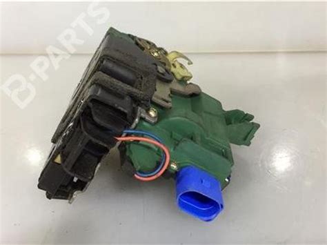 Front Left Lock Vw Polo 9n 9a 11363018 B Parts