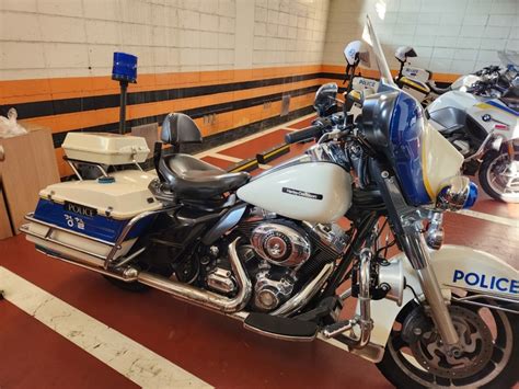 수능날 지각생 못태워줘”bmw로 바뀐 경찰 오토바이 이런일이 매일경제