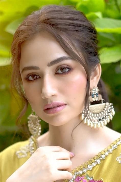 Sana Javed Biography Age Husband Net Worth And Dramas Explore It