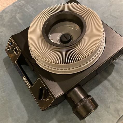 Kodak 5200 Carousel Slide Projector