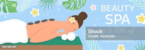 벡터 뷰티 스파 살롱 배너 템플릿입니다 여자는 뜨거운 돌 마사지 열대 나뭇잎 푸른 배경에 꽃을 피운다 뷰티 산업 마사지 서비스